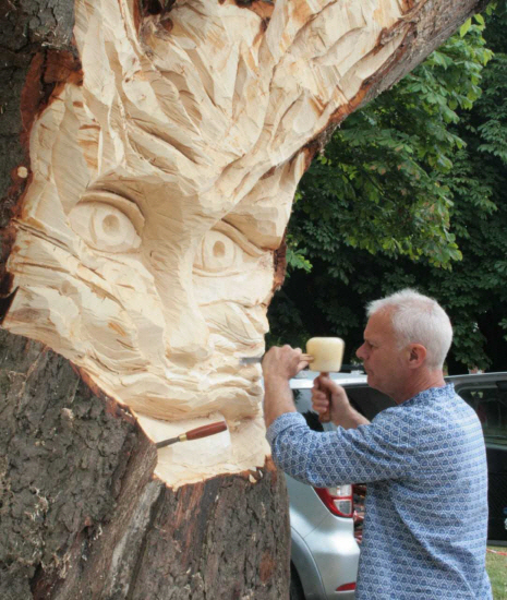 Wood carver gave facelift to trees in Stoke Green park on annual fun ...