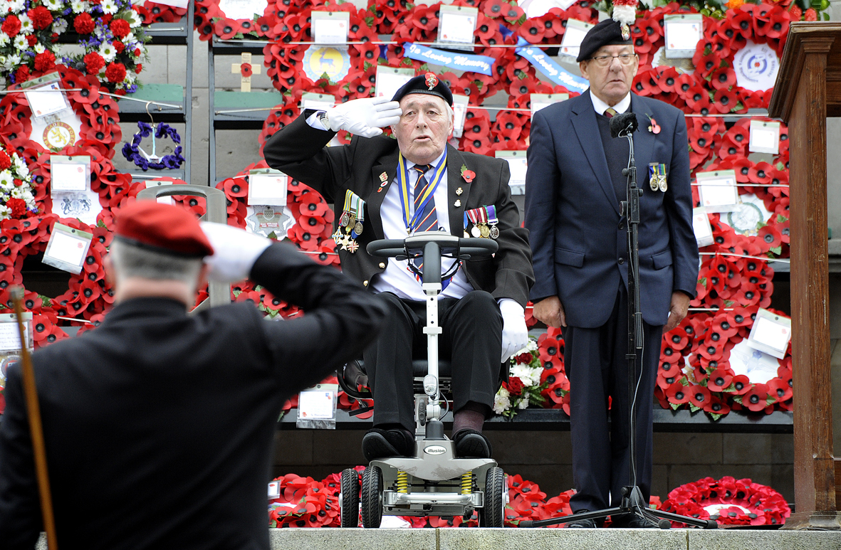 PICTURE SPECIAL - Thousands turn out for Coventry's annual Remembrance ...